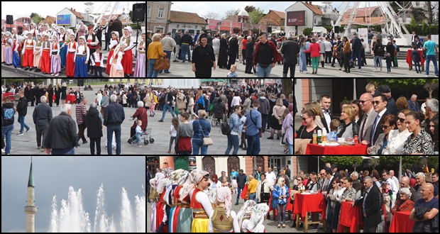 Turistička zajednica grada Tuzla - Bogatstvo različitosti: Građani obilježili Bajram na Trgu ...